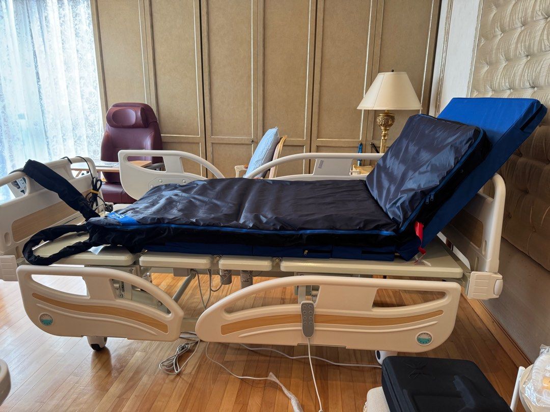 Mechanical Hospital Bed with Mattress & Singa Cell Mattress 4" Premium ...