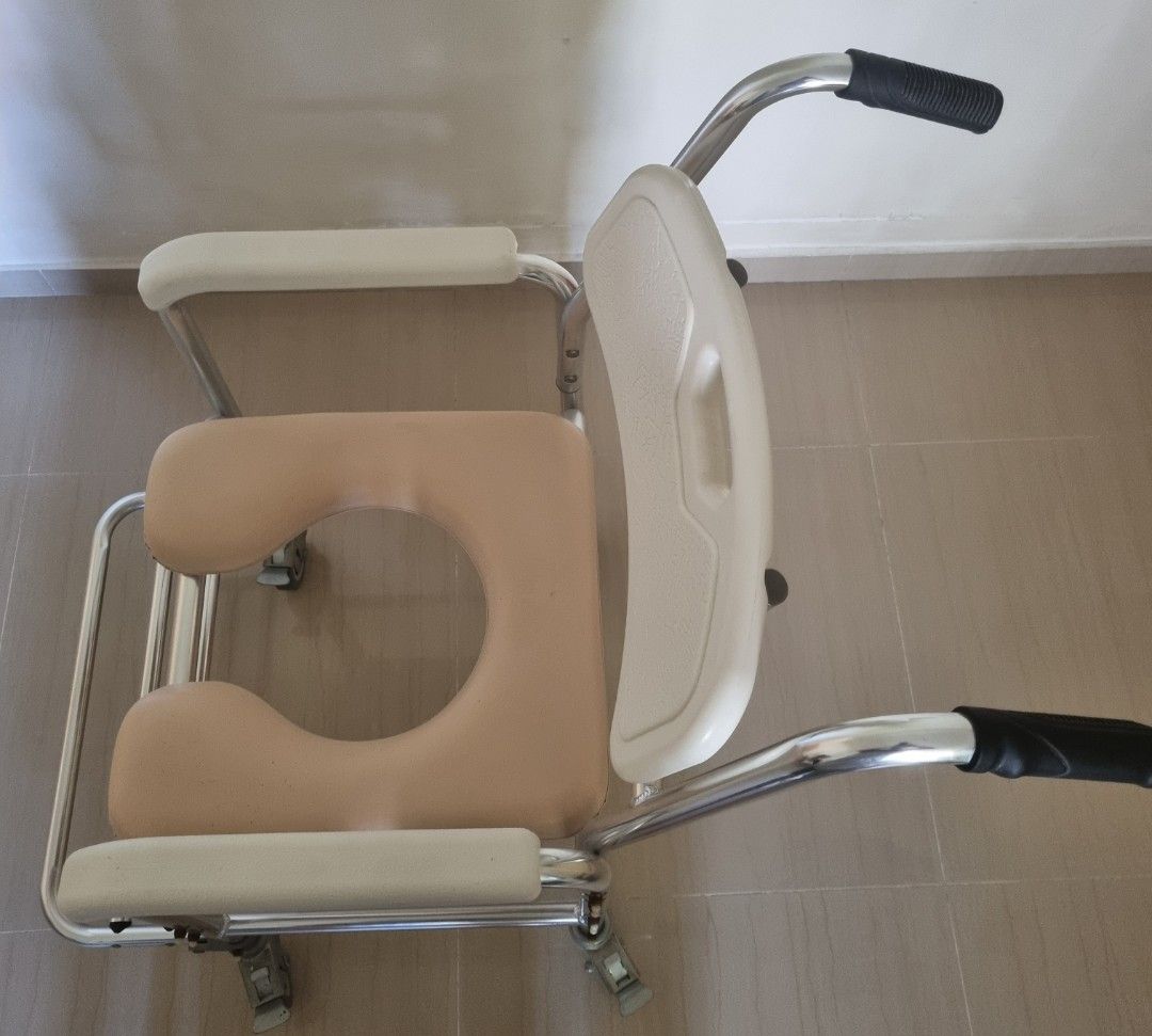 Mobile Commode Chair with Wheels, Health & Nutrition, Assistive ...