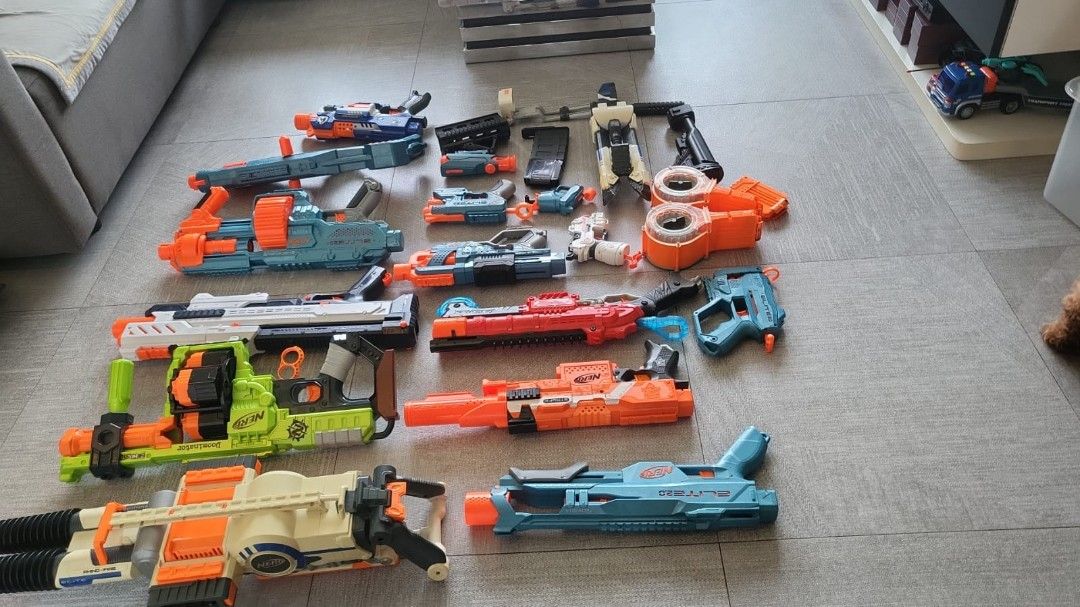 Nerf Gun Collection with Storage Case, Hobbies & Toys, Toys & Games on ...