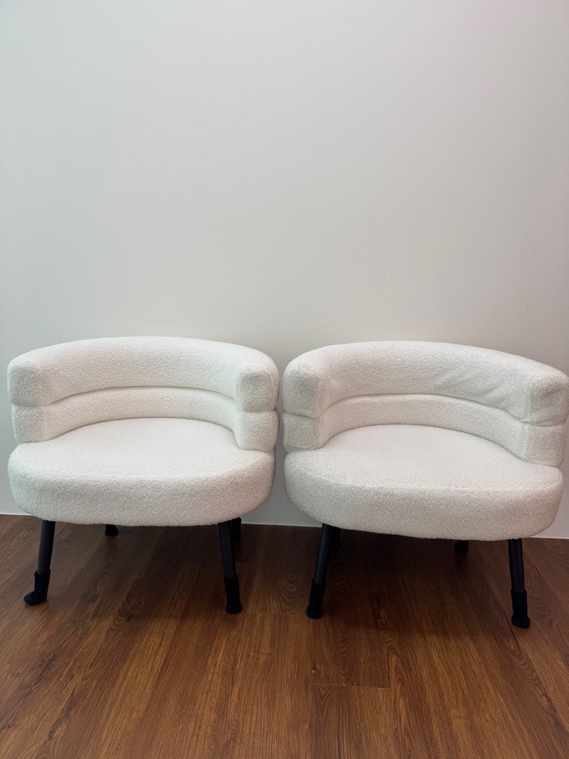 NEWTON / KOVAN PICK UP - 2 x circular curved single one seater couch ...