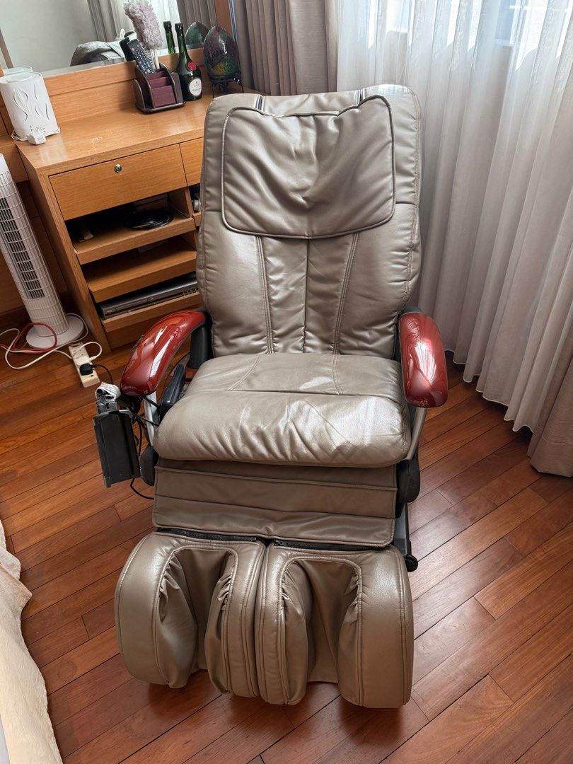 OSIM iMedic Massage Chair - Can use for Trade in at OSIM, Health ...
