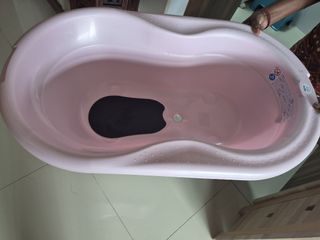 Chicco Cuddle & Bubble Baby Bathtub, Babies & Kids, Bathing & Changing ...