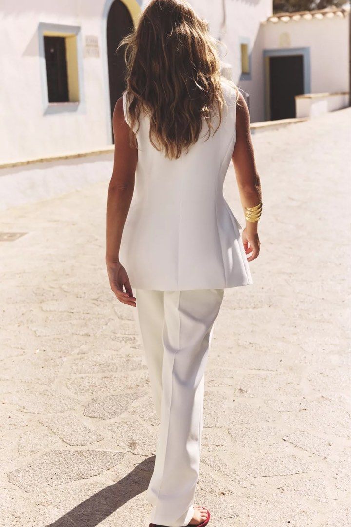 PRE ORDER 🇯🇵 Zara waistcoat, Women's Fashion, Tops, Others Tops on ...