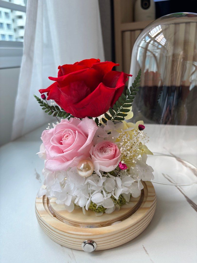 Preserved Flower Dome, Hobbies & Toys, Flowers & Bouquets on Carousell
