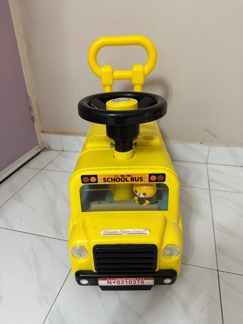 Ride-on School Bus for kids, Hobbies & Toys, Toys & Games on Carousell