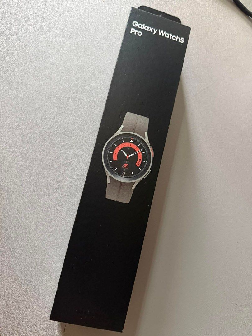 Samsungw Galaxy Watch 5 Pro – Gray Titanium (Excellent Battery ...