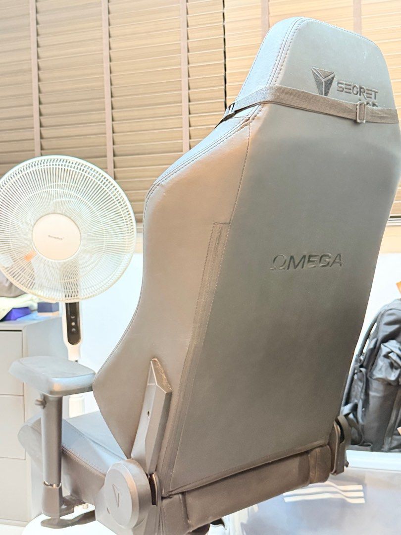 Secretlab Omega Gaming Chair, Furniture & Home Living, Furniture ...
