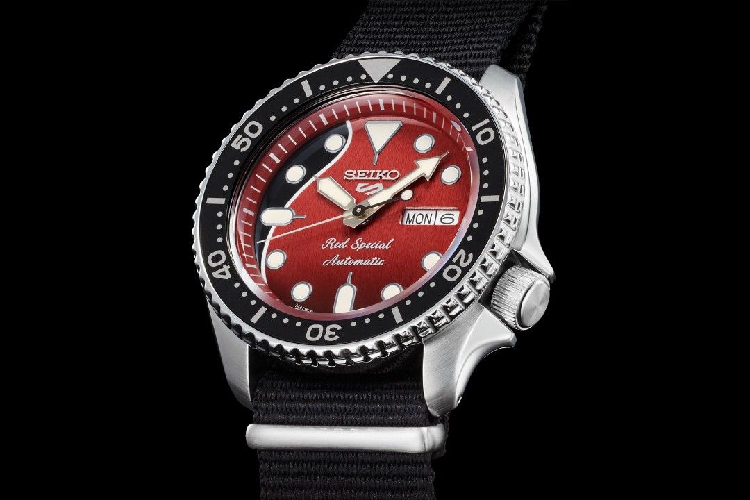 Seiko 5 Sports Red Special Automatic Watch, Men's Fashion, Watches ...