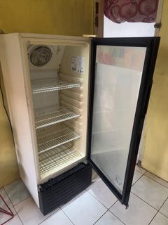 Showcase bekas Dijual | Carousell Indonesia