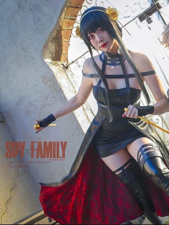Spy x Family Yor Forger Cosplay Costume, Hobbies & Toys, Memorabilia ...