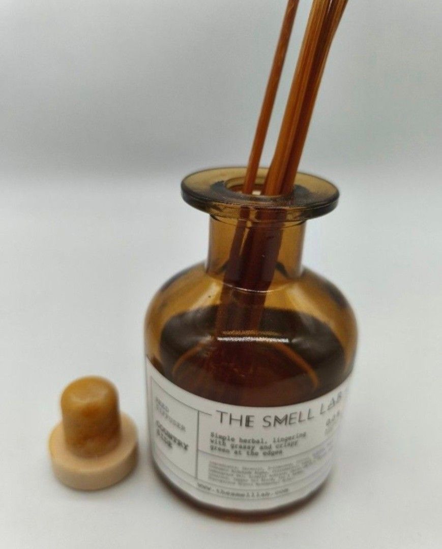 The Smell Lab Signature Reed DiffuserThe Smell Lab Signature Reed ...