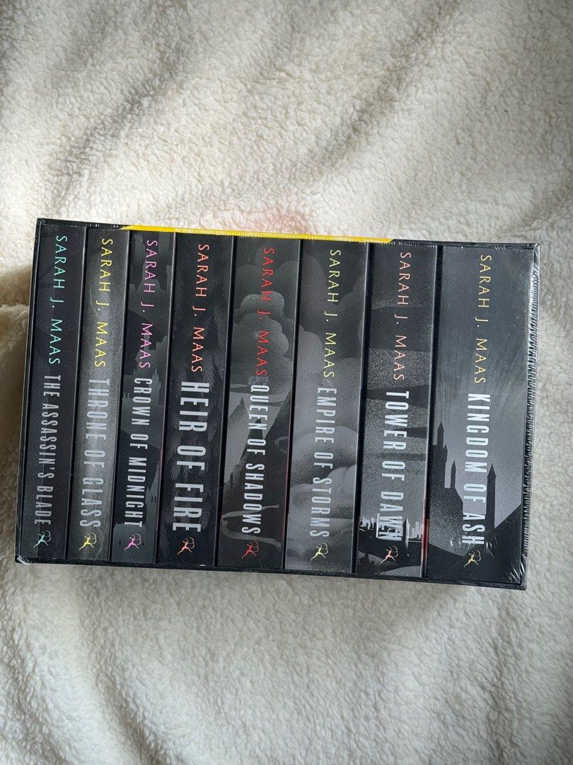Throne of Glass: The Complete Collection, Box Set by Sarah J. Maas (UK ...