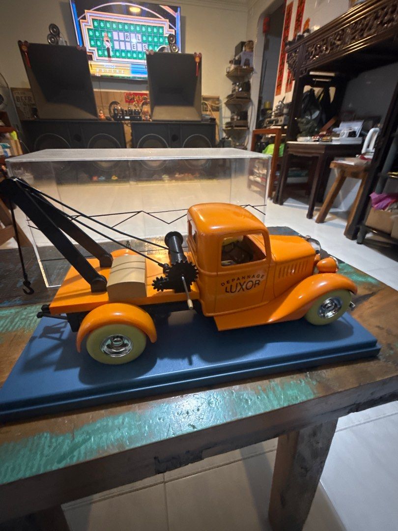 Tin-Tin crane lorry, Hobbies & Toys, Toys & Games on Carousell