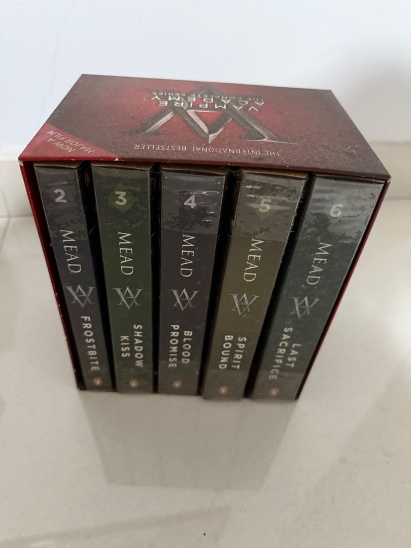 Vampire Academy Complete Series Box Set, Hobbies & Toys, Books ...