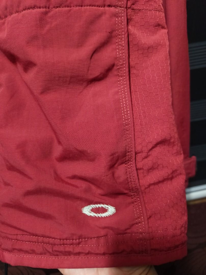 Vintage Oakley Software Jacket – Maroon/Red (Size L), Men's Fashion ...