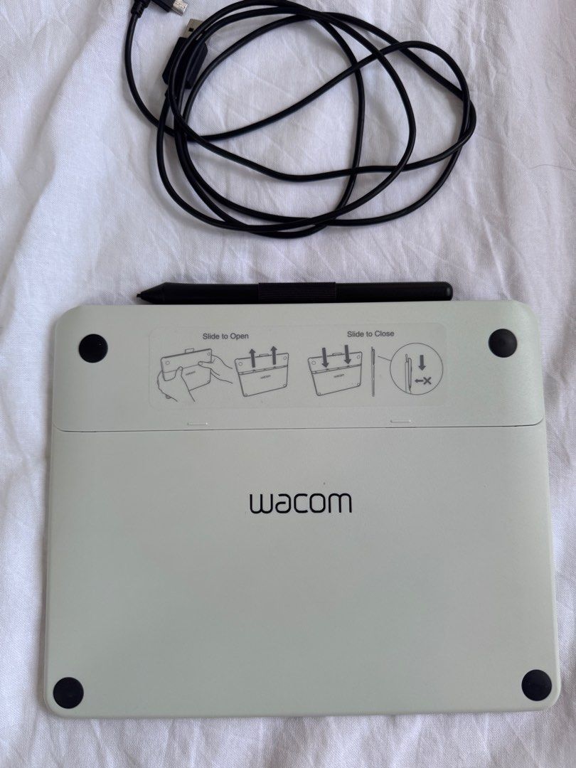 Wacom Intuos Drawing Tablet with Pen, Computers & Tech, Parts ...