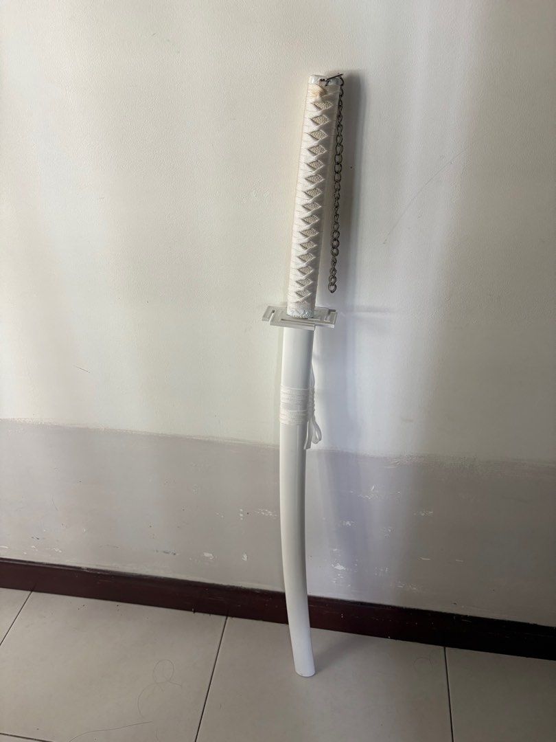 Bleach Ichigo Kurosaki White Katana Sword, Hobbies & Toys, Toys & Games ...