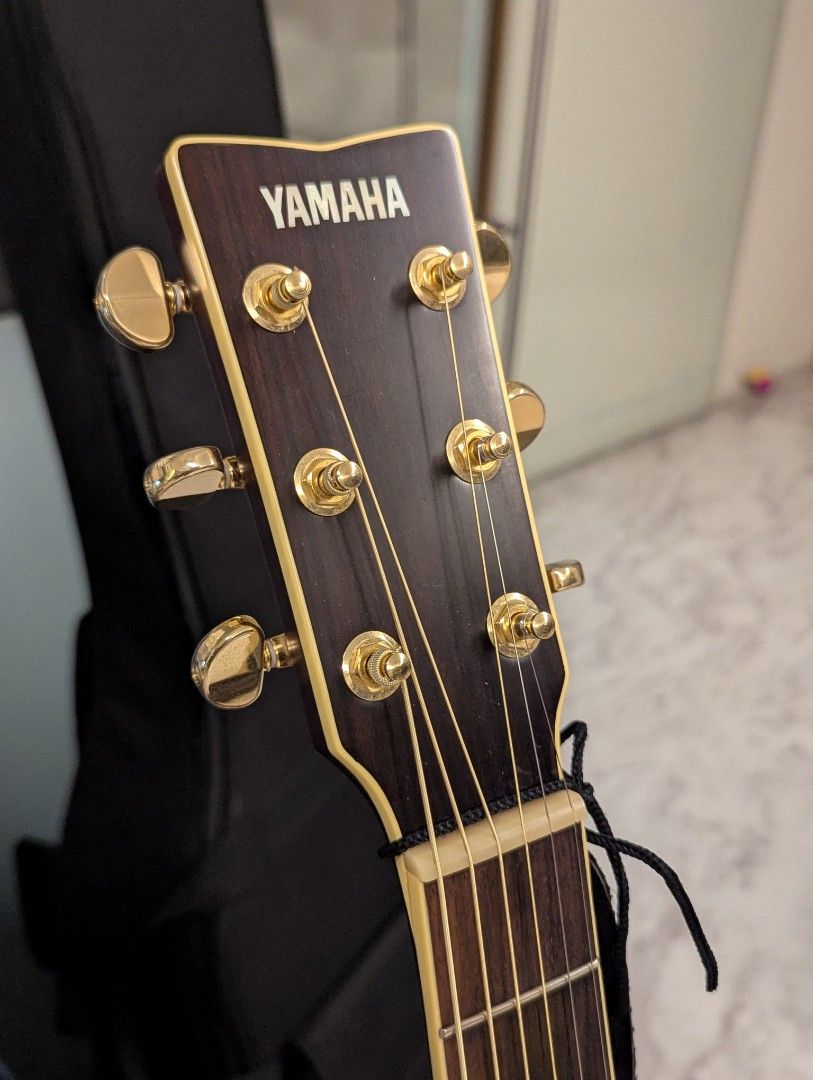 Yamaha LL6M Acoustic Guitar with Original Yamaha Gig Bag, Hobbies ...