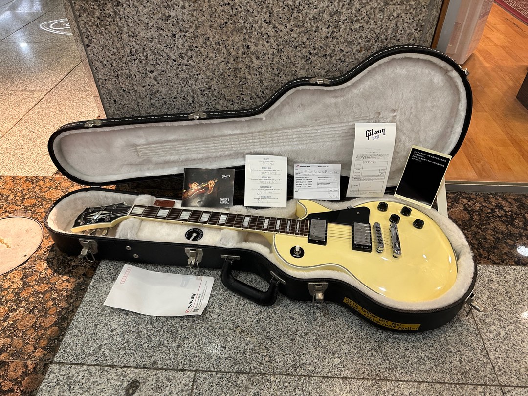 2012 GIBSON LES PAUL CLASSIC CUSTOM – WHITE, Hobbies & Toys, Musical ...