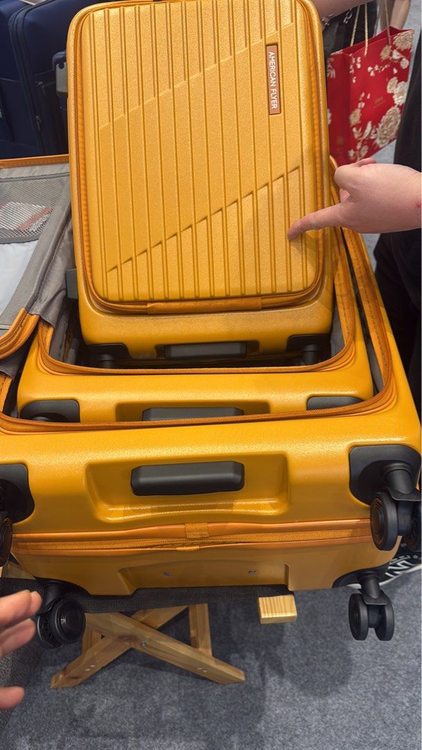 American Flyer Luggage, Hobbies & Toys, Travel, Luggage on Carousell