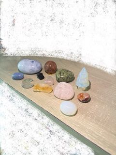 Crystal Rock and Mineral Collection with Identification Guide, Hobbies ...