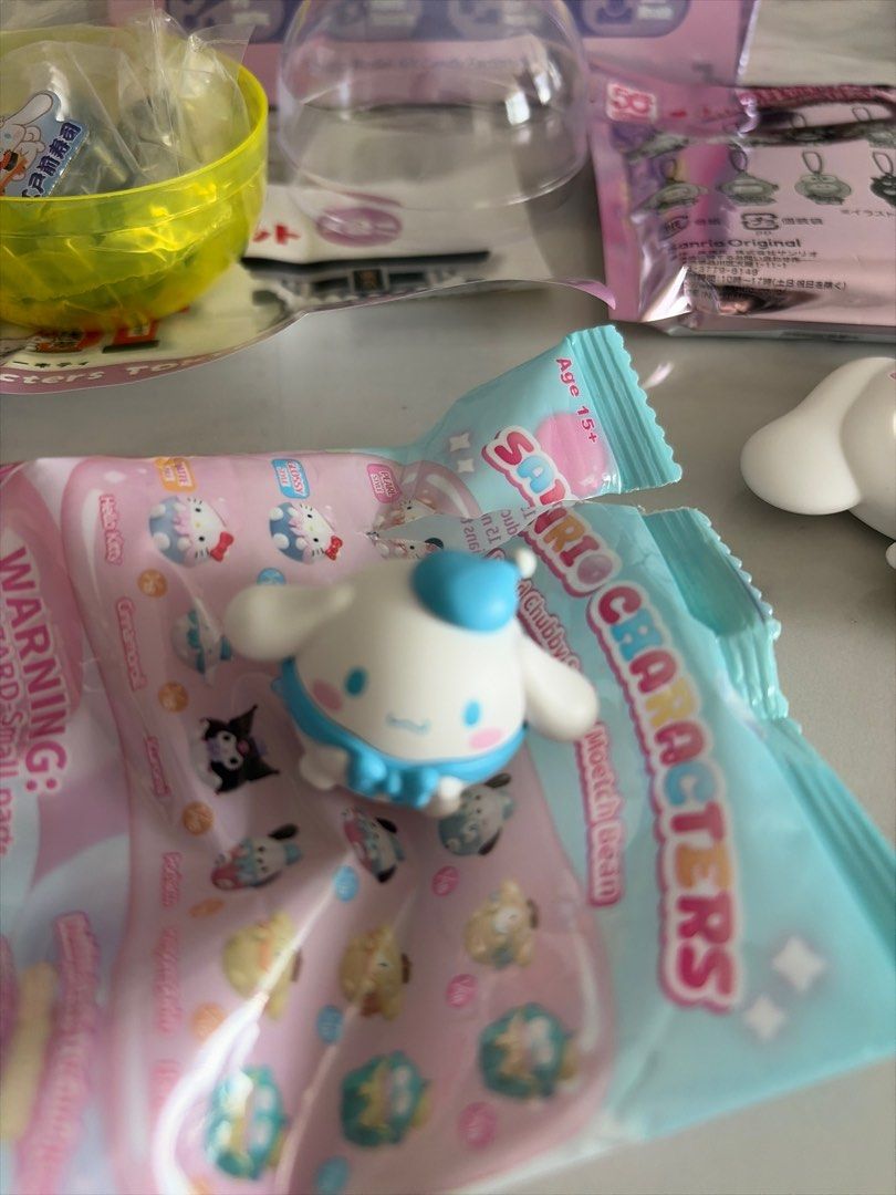 Assorted Sanrio Cinnamoroll, Hobbies & Toys, Memorabilia & Collectibles ...