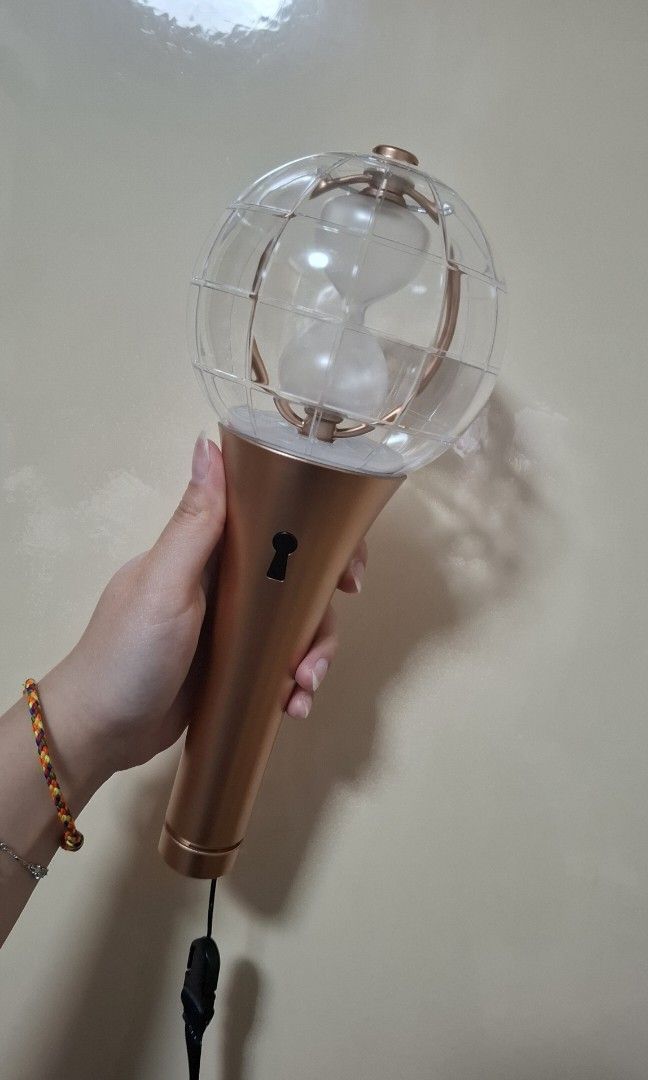 Ateez lightstick ver version 2 atiny concert, Hobbies & Toys ...