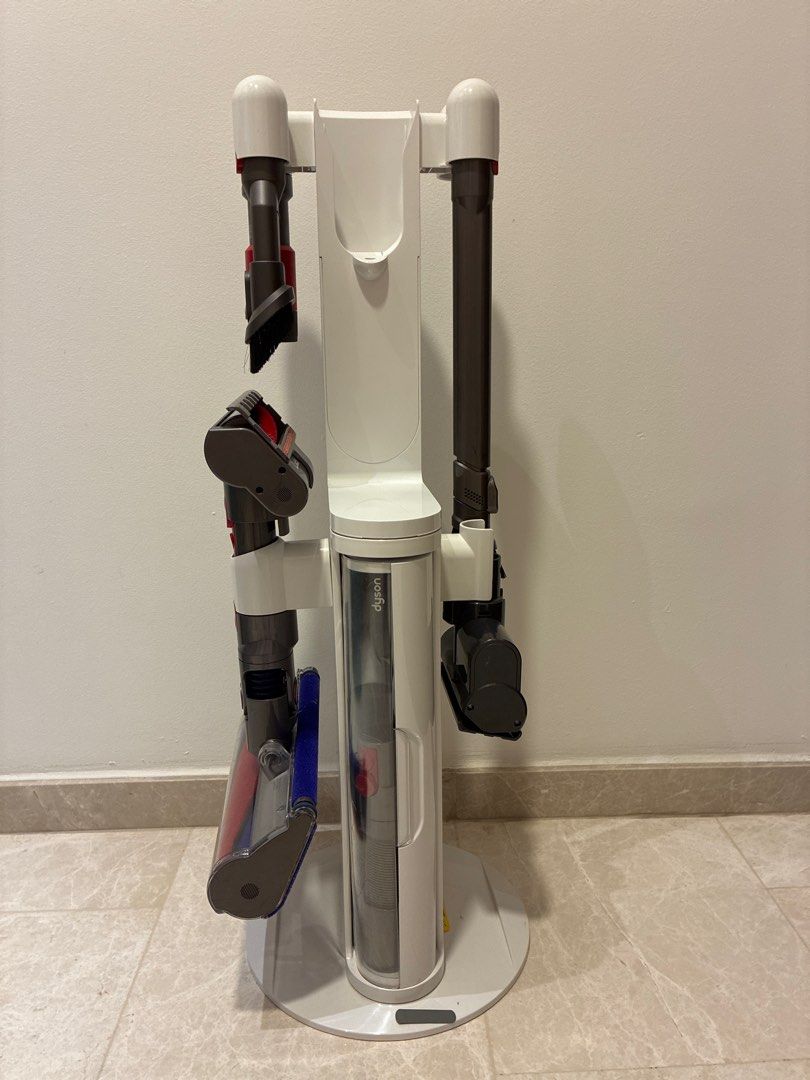 [BRAND NEW] Dyson cyclone v10 dok with full set of accessories (Dyson ...