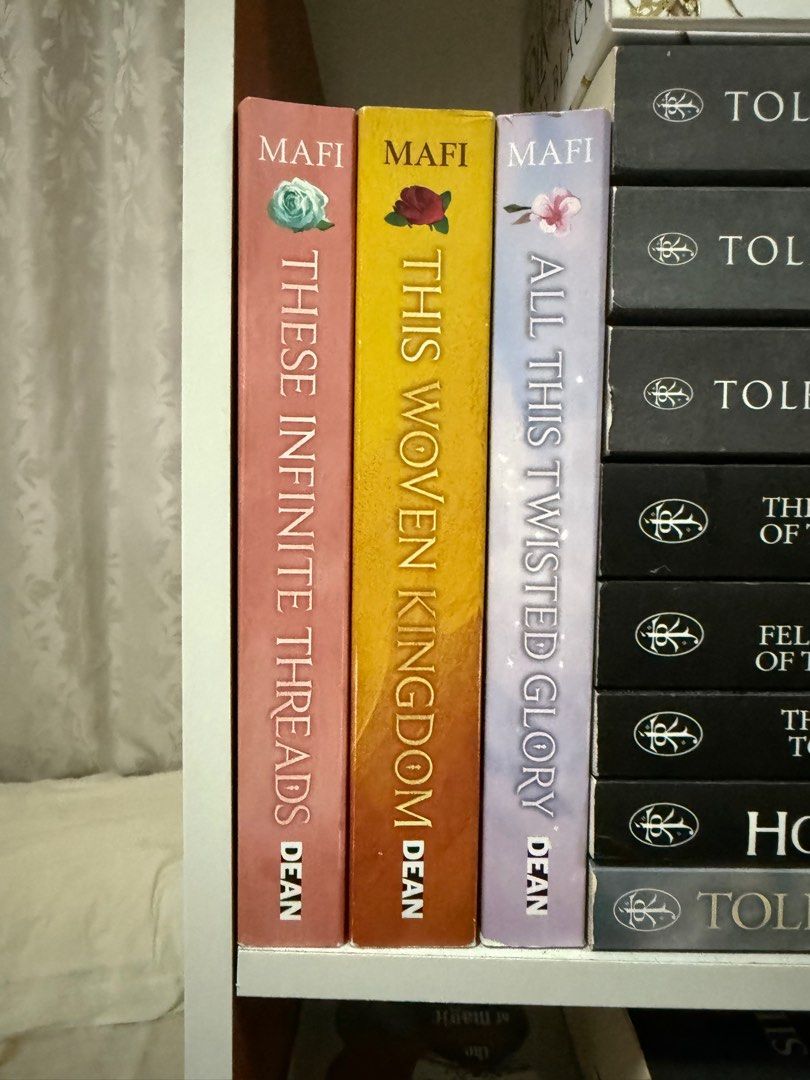 Fantasy Book Collection - V.E. Schwab, S.A. Chakraborty, Mafi, Hobbies ...