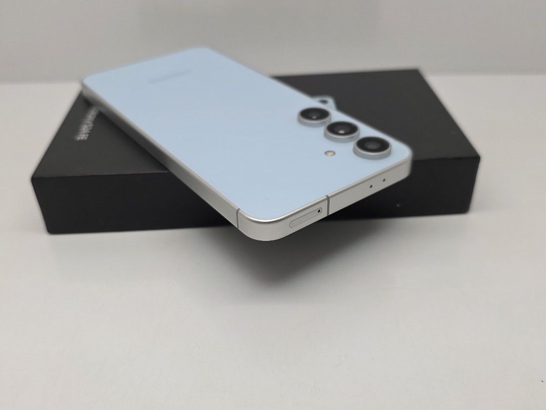 Galaxy S24 FE Blue 256GB, Mobile Phones & Gadgets, Mobile Phones ...