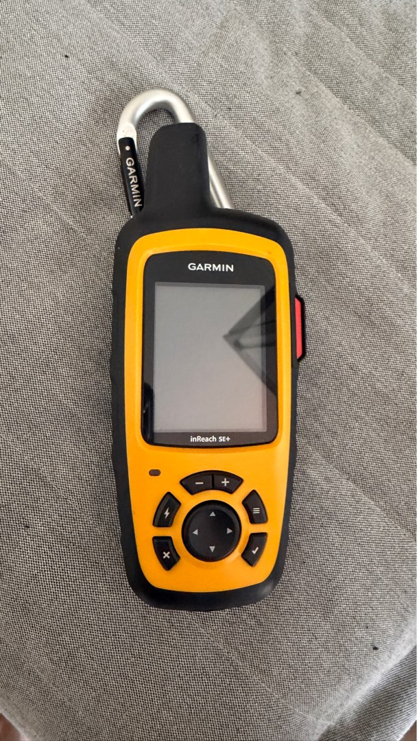 Garmin inReach SE+ Satellite Communicator, Sports Equipment, Hiking ...