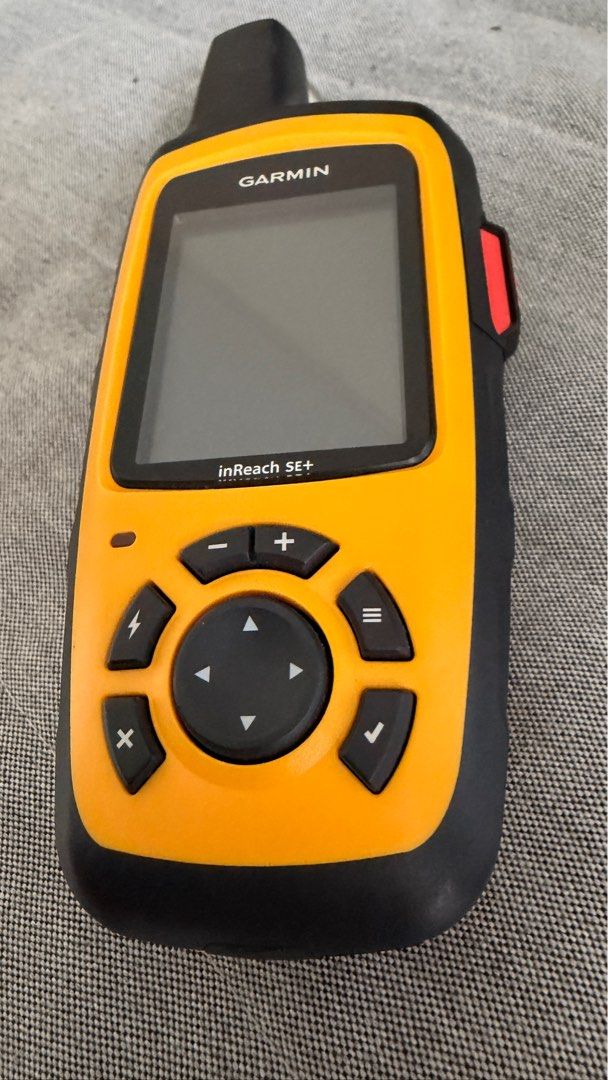 Garmin inReach SE+ Satellite Communicator, Sports Equipment, Hiking ...