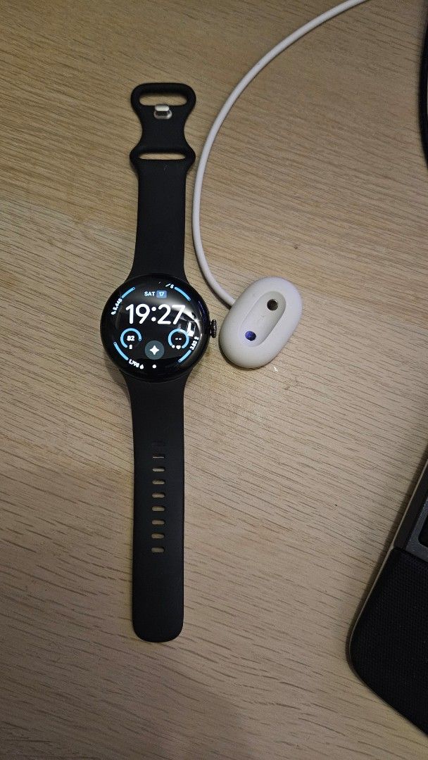 Google Pixel Watch - Black 41mm 2 weeks old, Mobile Phones & Gadgets ...