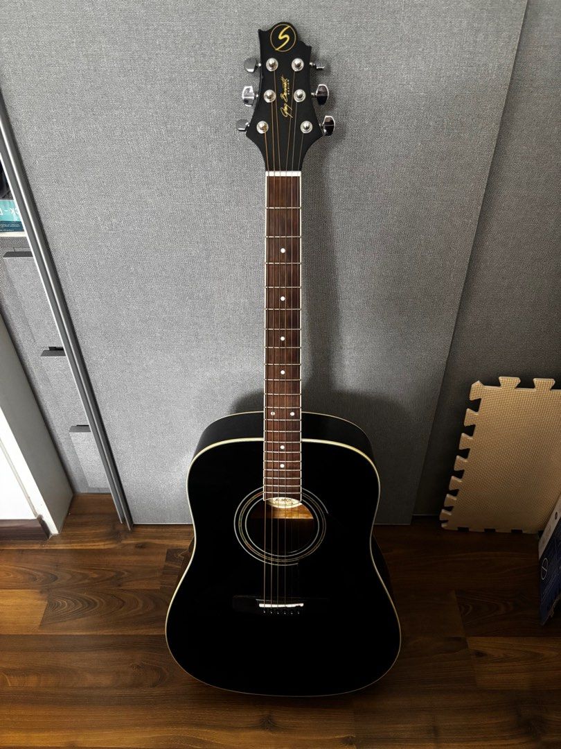 greg bennett black acoustic guitar, Hobbies & Toys, Musical Instruments ...