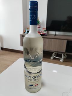 Grey Goose Vodka - 70cl, Food & Drinks, Alcoholic Beverages on Carousell