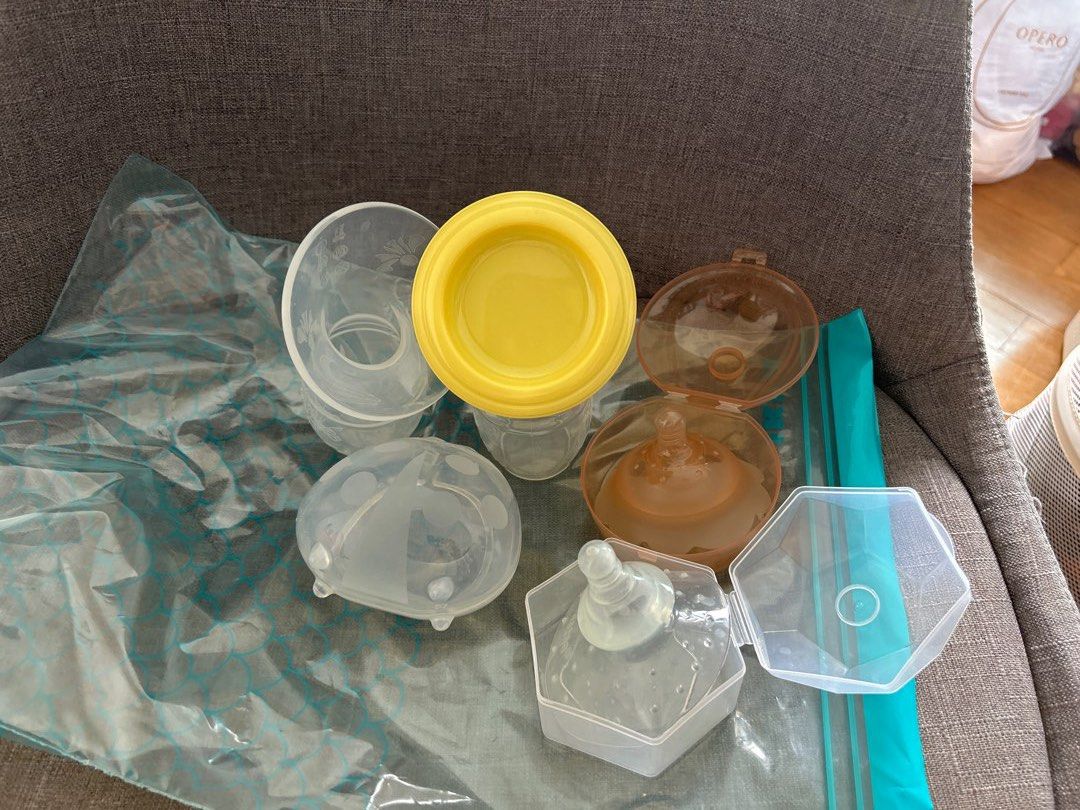 Bundle Haakaa & Medela Milk collector and breastfeeding shield, Babies ...