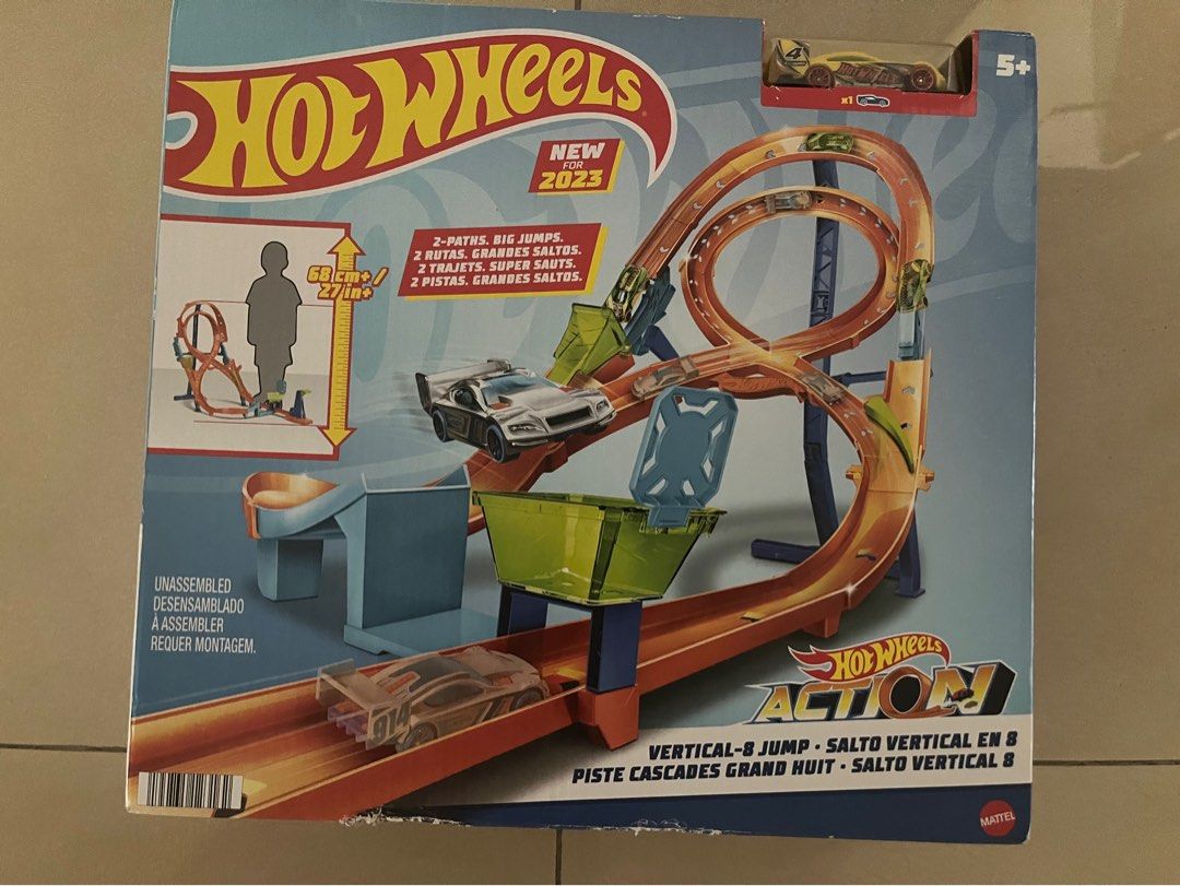 Hot Wheels Action Vertical-8 Jump Track Set, Hobbies & Toys, Toys ...
