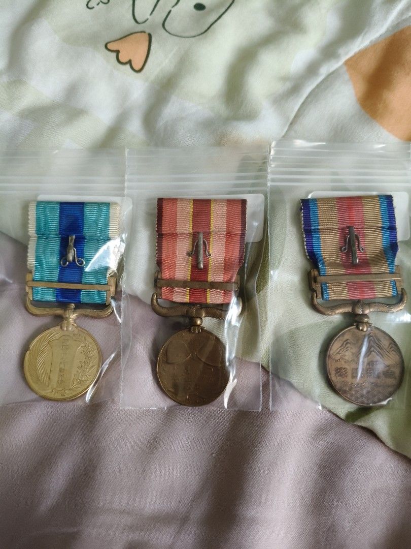 Japan war medals, Hobbies & Toys, Memorabilia & Collectibles, Vintage ...