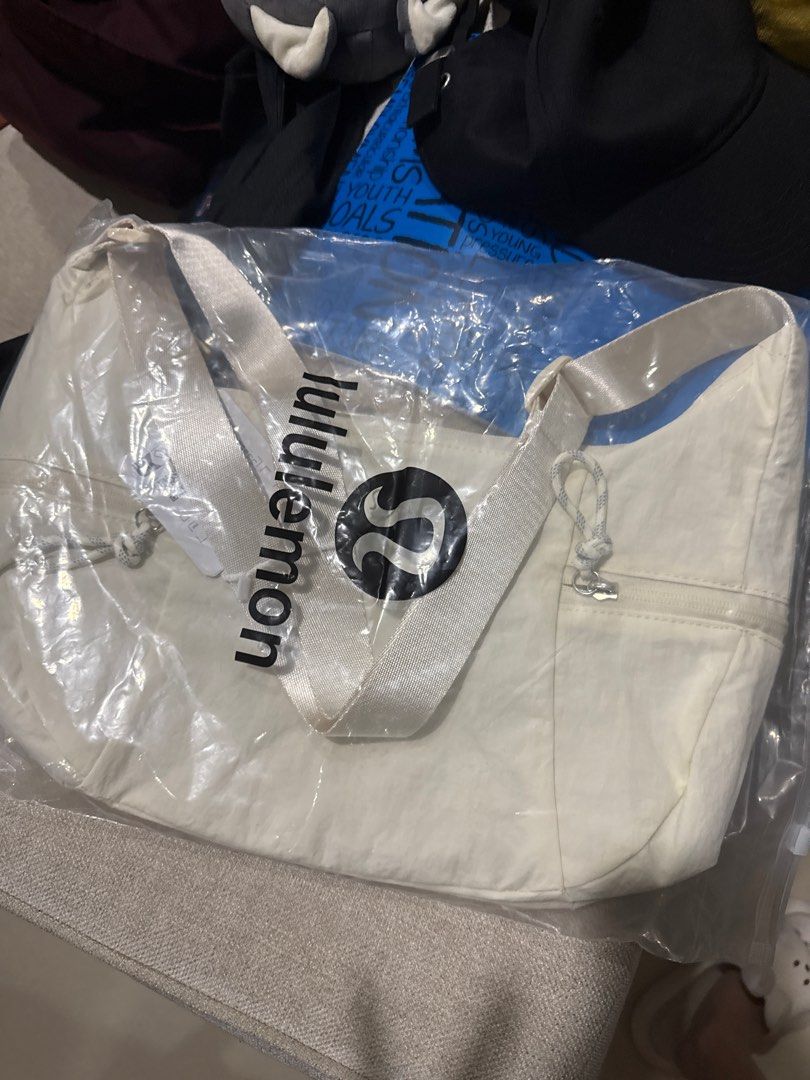 Lululemon City Adventurer Tote Bag - White, Women's Fashion, Bags ...