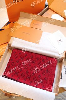 Louis Vuitton L Classic presbyopic pattern long towel, Men's Fashion ...