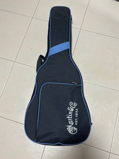 Martin 000 Junior Acoustic Guitar with Case, Hobbies & Toys, Musical ...