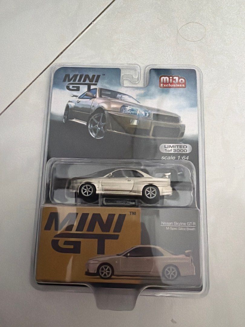 Mini GT Nissan Skyline GT-R M-Spec silica breath gold, Hobbies & Toys ...
