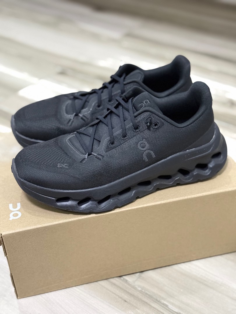 On Cloudtilt Eclipse Black, Women's Fashion, Footwear, Sneakers on Carousell