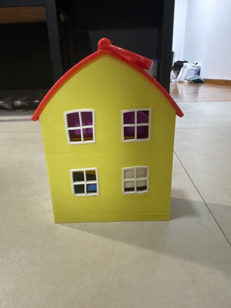 Peppa Pig House Playset, Hobbies & Toys, Toys & Games on Carousell