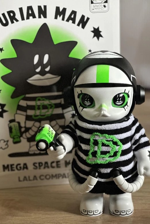 POPMART MEGA SPACE MOLLY 400% DURIAN MAN, Hobbies & Toys, Toys & Games ...