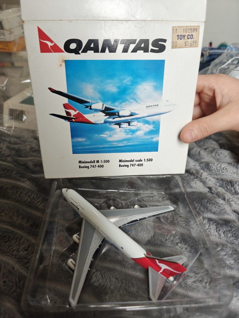 Qantas Boeing 747-400 Model Airplane, Hobbies & Toys, Toys & Games on ...