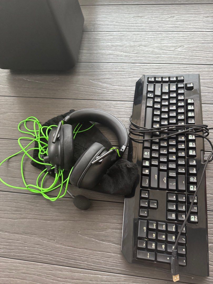Razer headset and black widow Keyboard - Black, Audio, Headphones ...