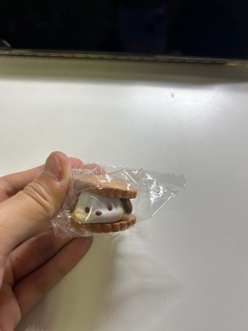 Sanrio Characters S'more Sandwich Figure - Pochacco, Hobbies & Toys ...
