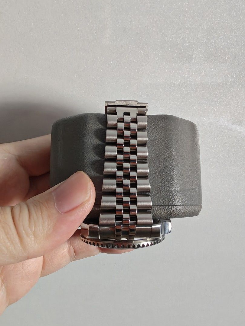 Seiko Mod Batgirl/batman, Men's Fashion, Watches & Accessories, Watches ...