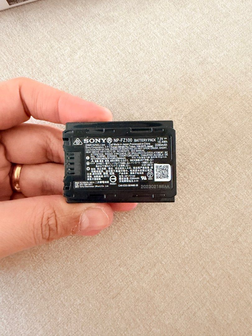 Sony NP-FZ100 Rechargeable Battery Pack (Sony A7C), Photography ...